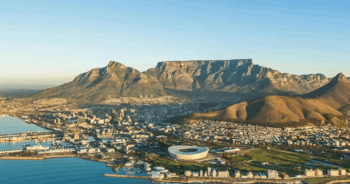 Luxury Gold Africa Travel Deals | helloworld NZ